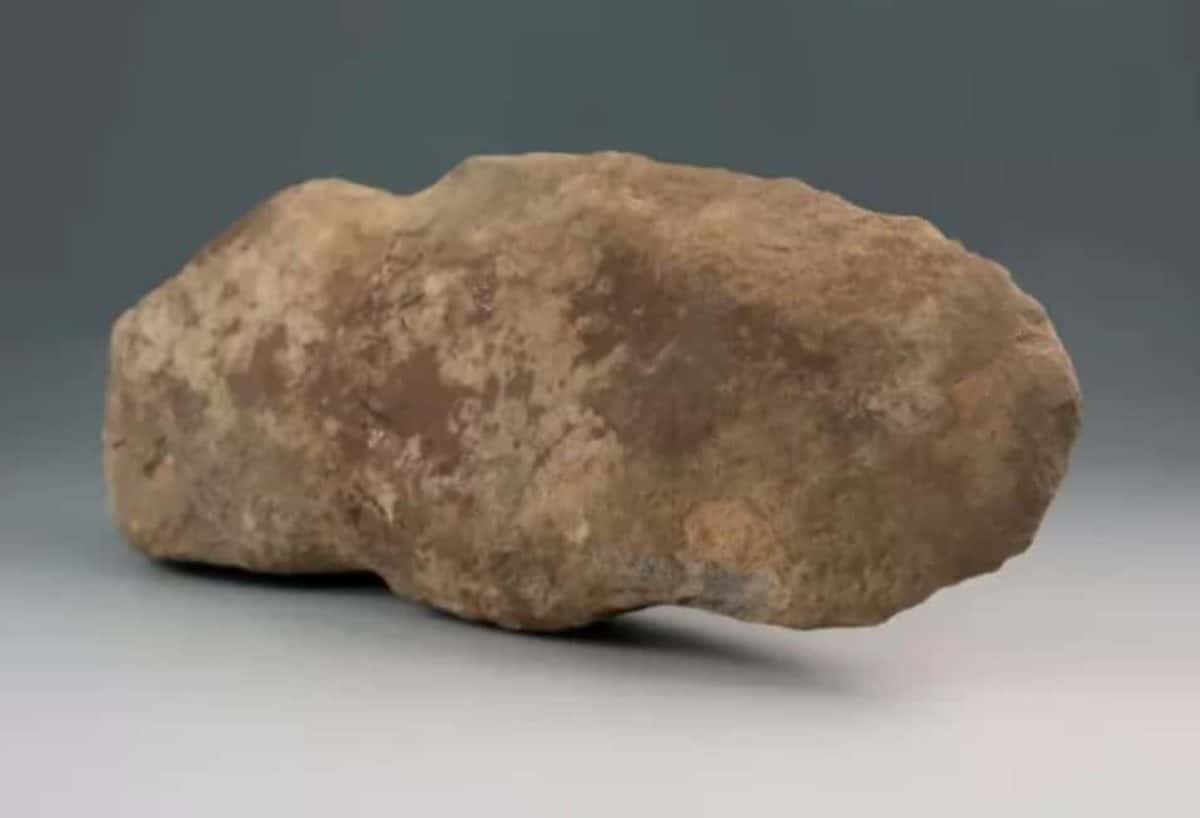 Students Discover 6,000-Year-Old Stone Axe Head at Mount Vernon ...
