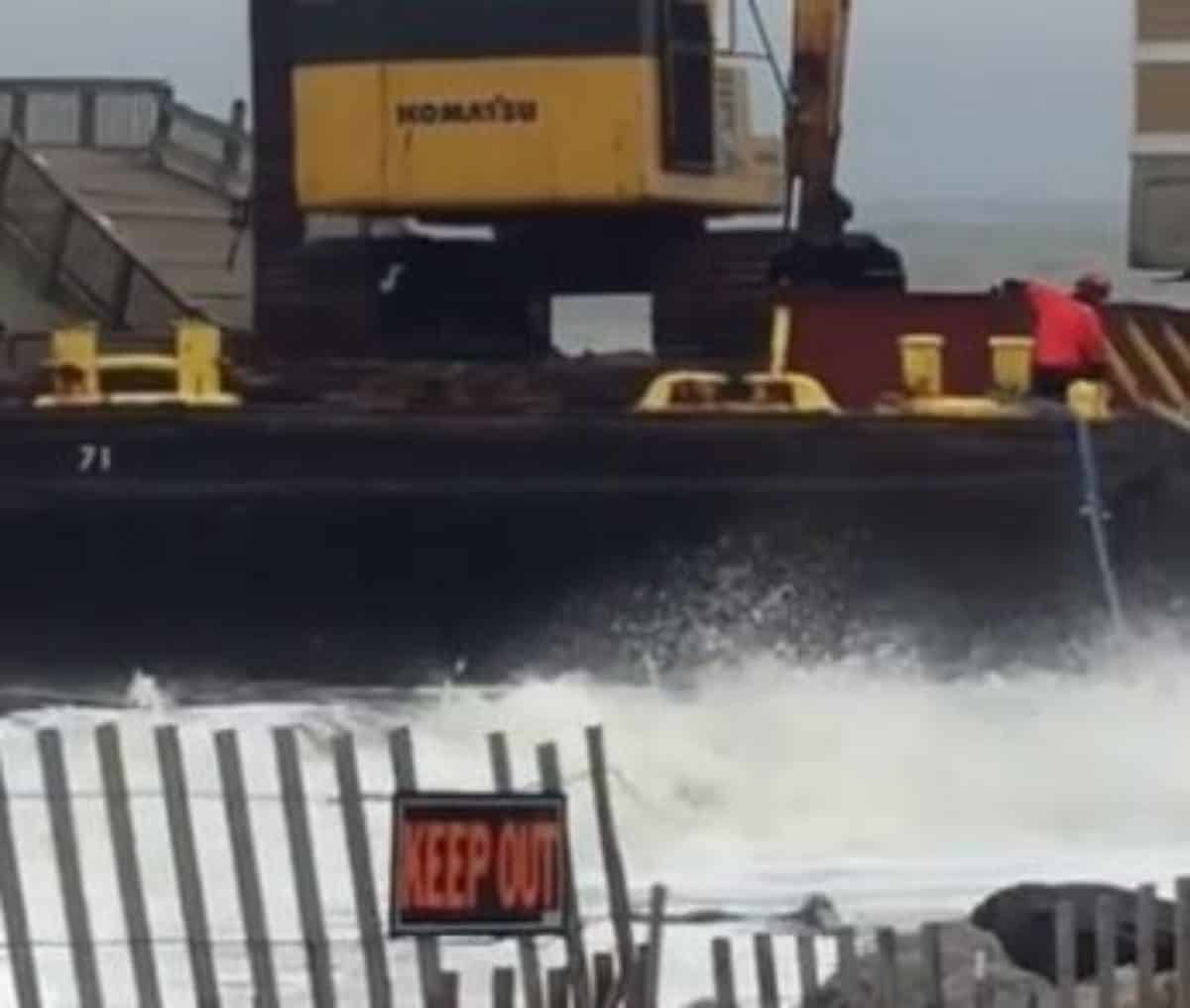 VIDEO: Barge Breaks Loose in Hampton, Damages Fishing Pier | Chesapeake ...