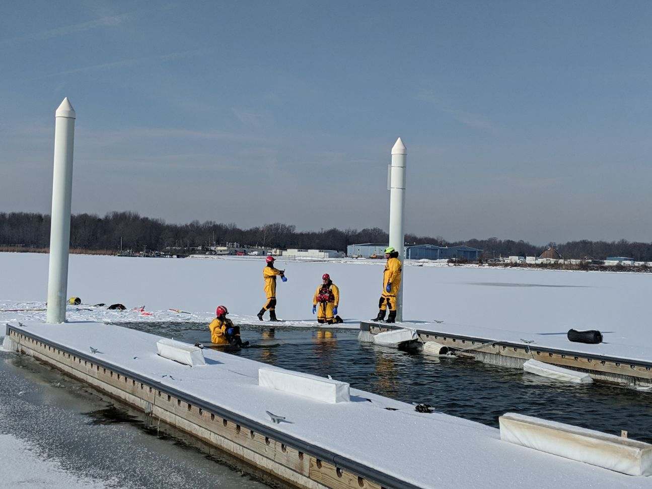 SLIDESHOW: Inside Marine Emergency Responders' Cold-Water Training ...