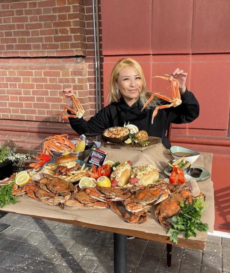 Competitive Eater Tackles All of Phillips' Crab Dishes—in One Sitting ...