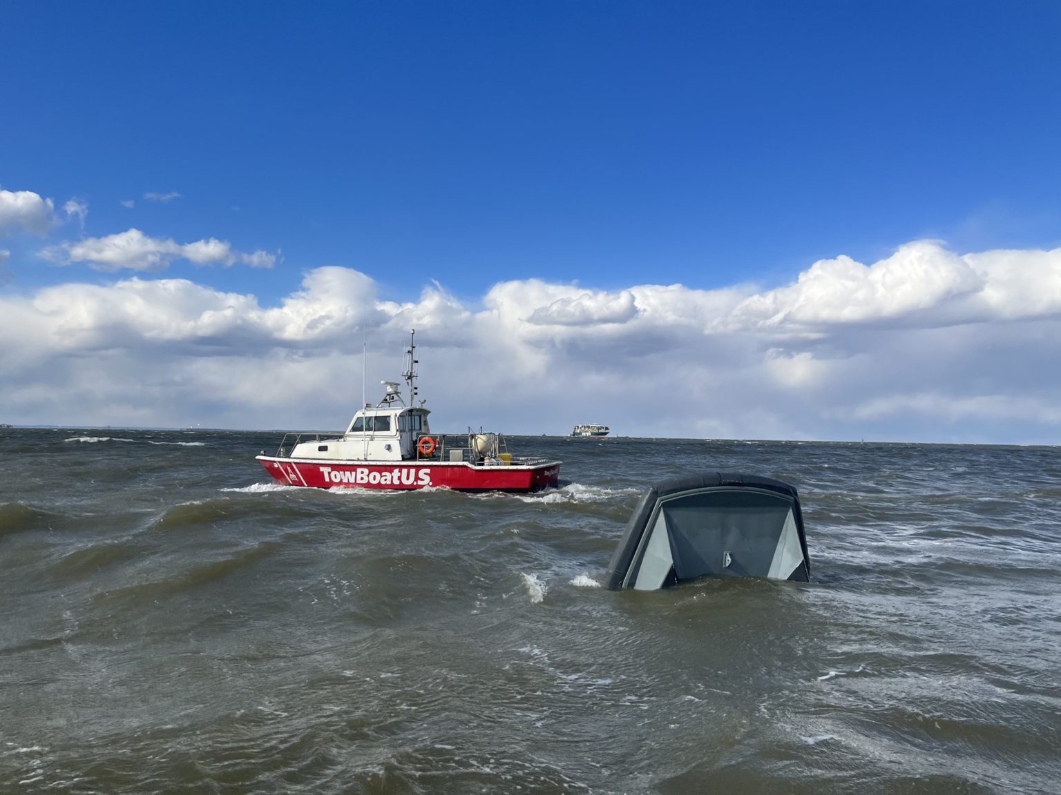 Four Rescued as Fire Boat Sinks off Gibson Island | Chesapeake Bay Magazine