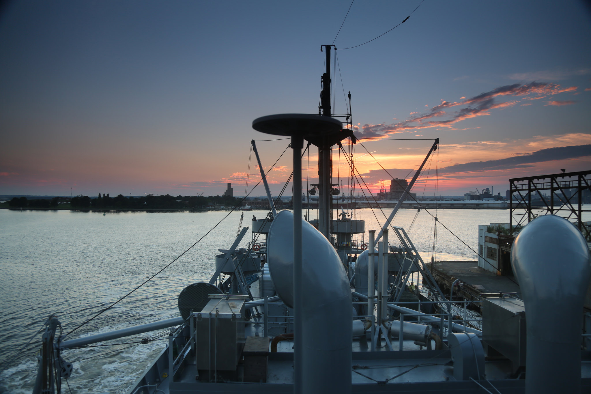 On the Desk / On the Bow | Chesapeake Bay Magazine