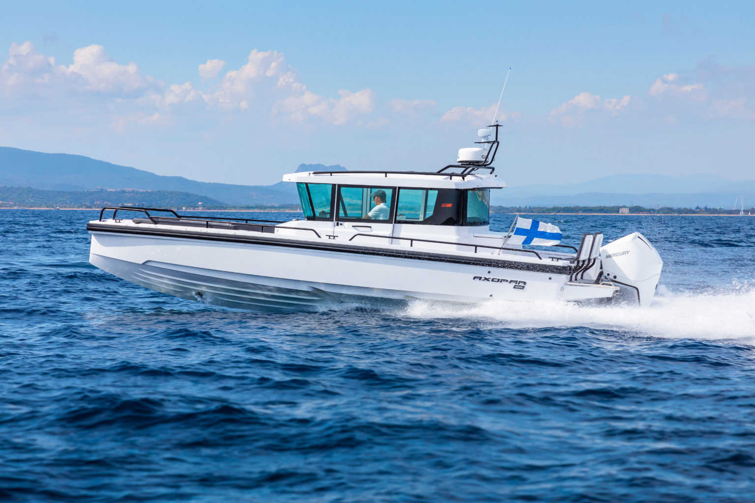 Axopar 28 Cabin | Chesapeake Bay Magazine