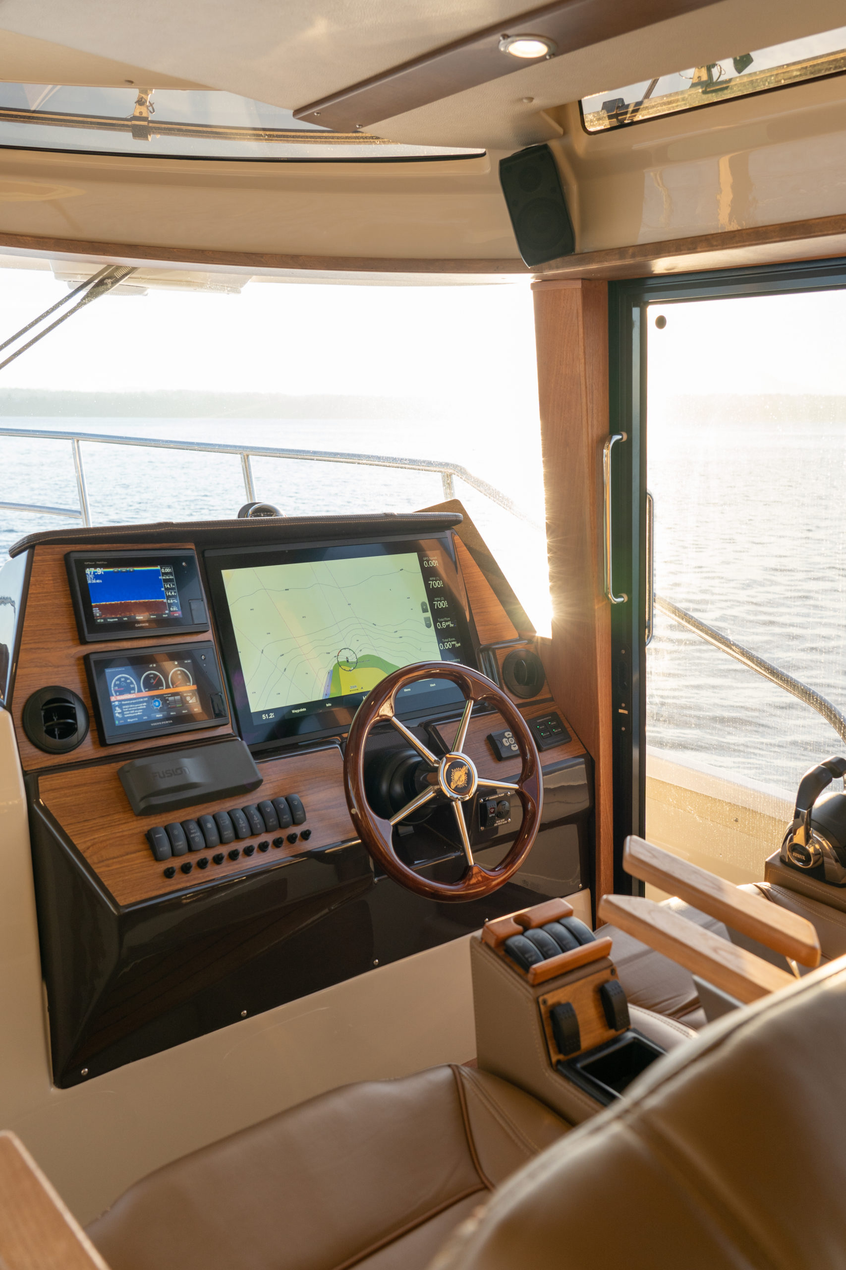 Ranger R-43 Command Bridge | Chesapeake Bay Magazine