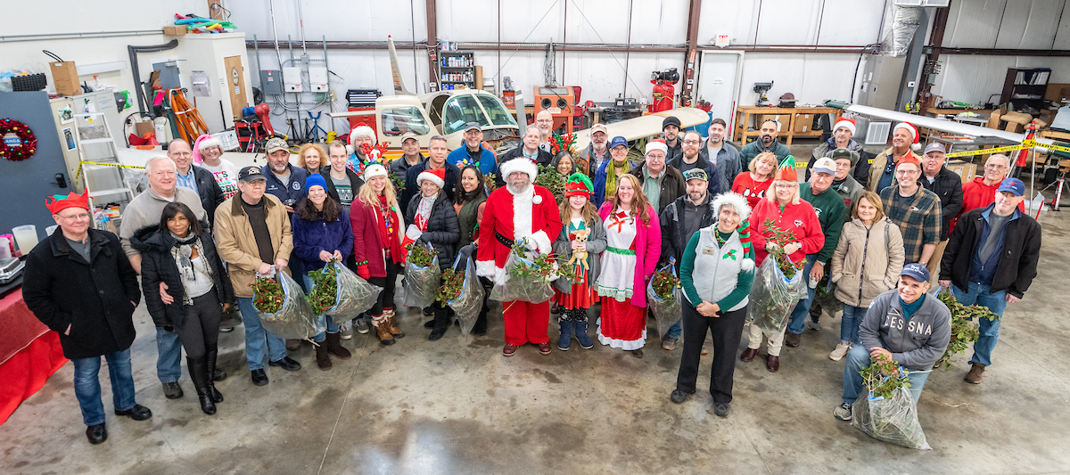 PHOTOS: Volunteer Pilots Continue "Holly Run" Tradition to Support ...
