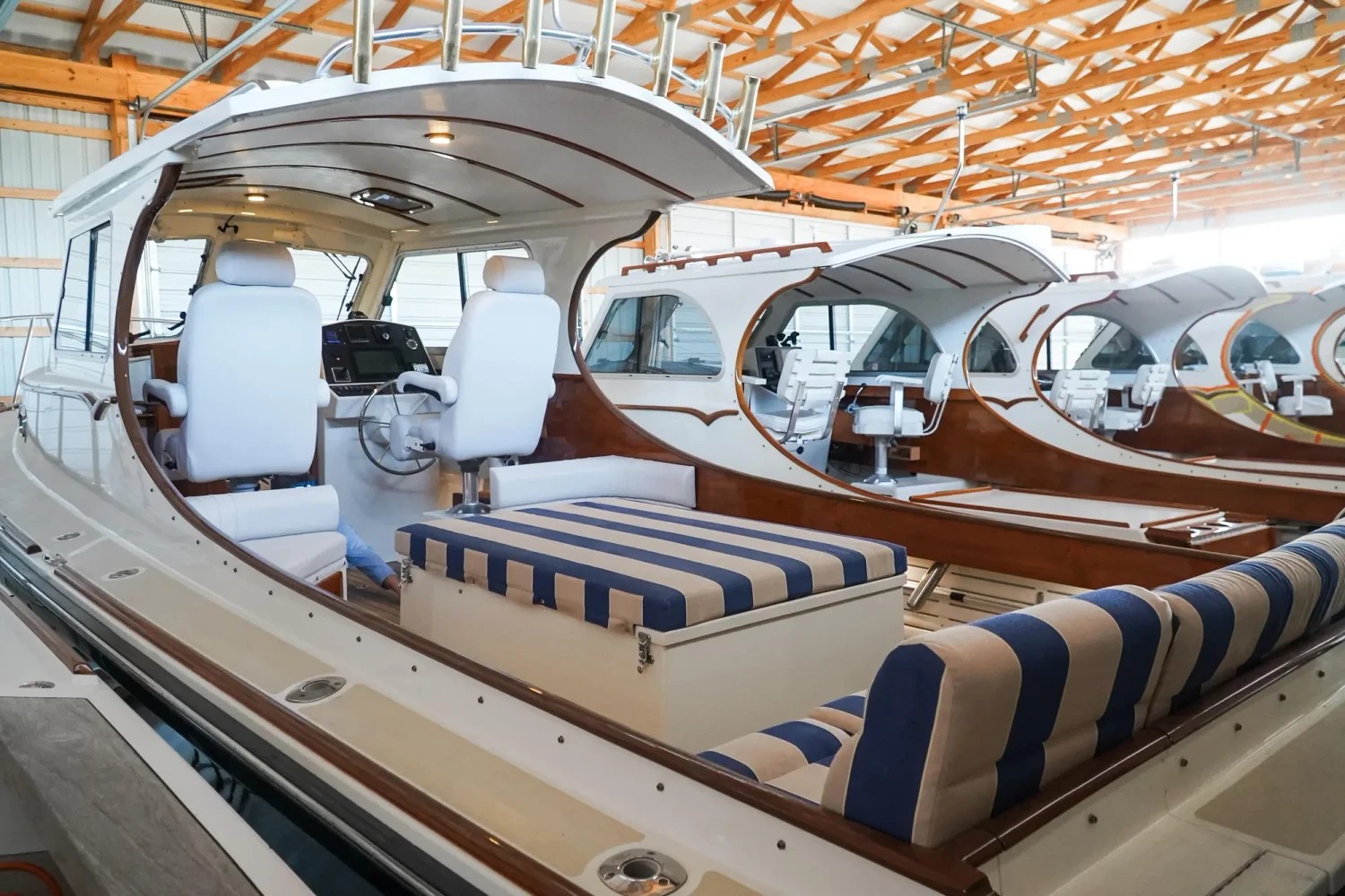 Boat of the Week: Mathews Brothers Patriot 29 Offers Deadrise-Inspired ...