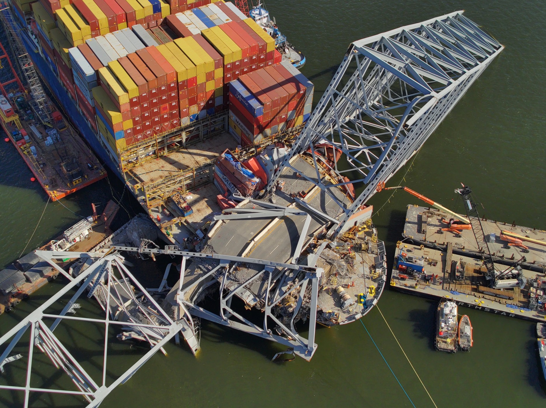 Key Bridge Salvage Crews Face Biggest Challenge Yet, Freeing M/V Dali ...