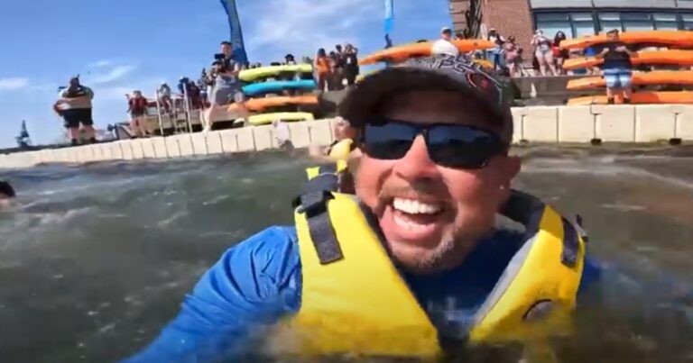 Baltimoreans Swim the Inner Harbor after 4-Decade Ban | Chesapeake Bay ...
