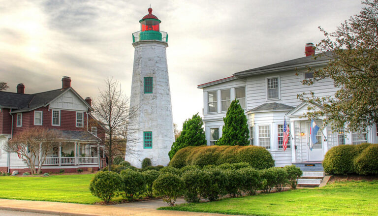Fort Monroe to Get Major Restoration, Military Barracks Makeover ...