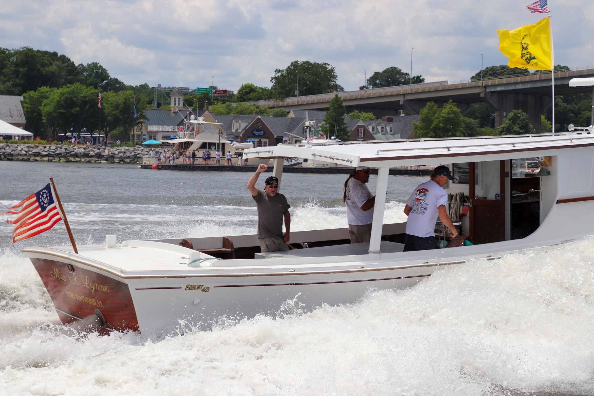 Battle of Yorktown: Workboat Races Expand into Weekend-long Festival | Chesapeake Bay Magazine