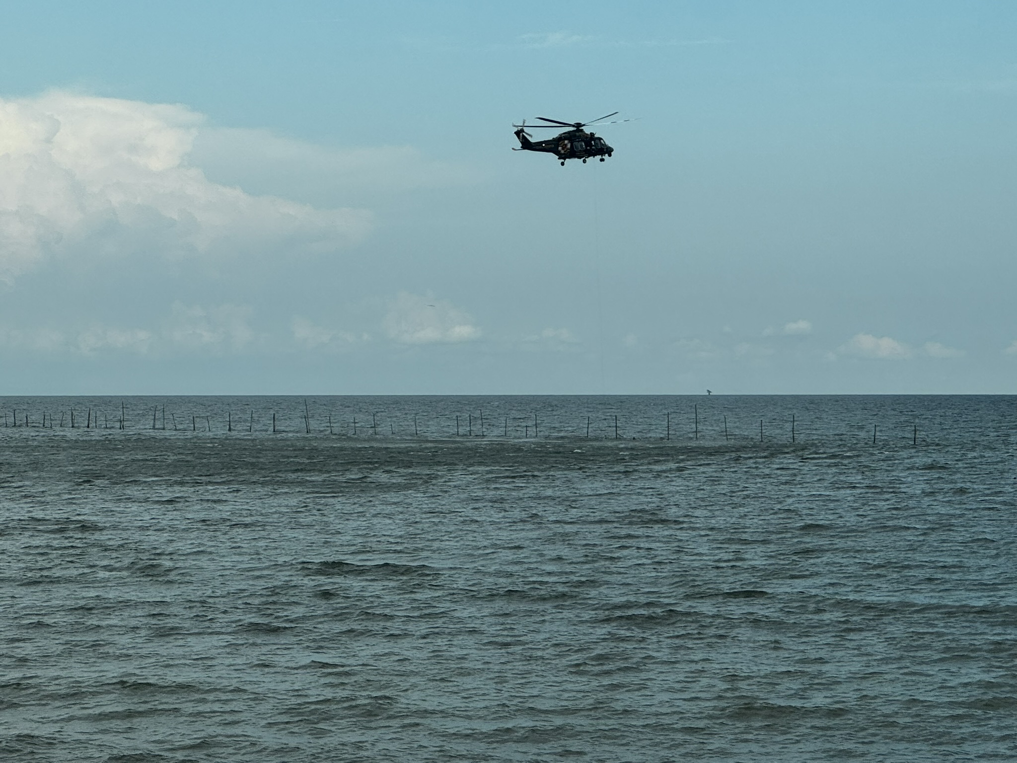 VIDEO: Helicopter Hoists Capsized Boaters in Bay Near St. Mary's County ...