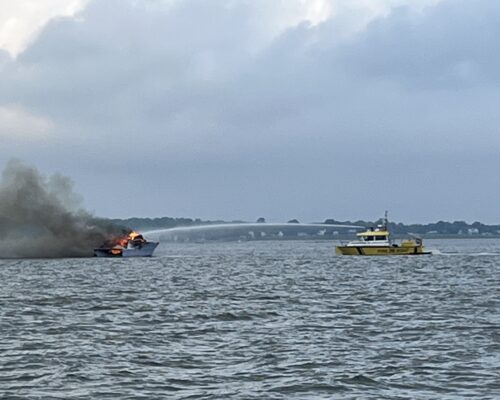 VIDEO: Four Escape Boat Fire in Chesapeake Bay off Annapolis ...