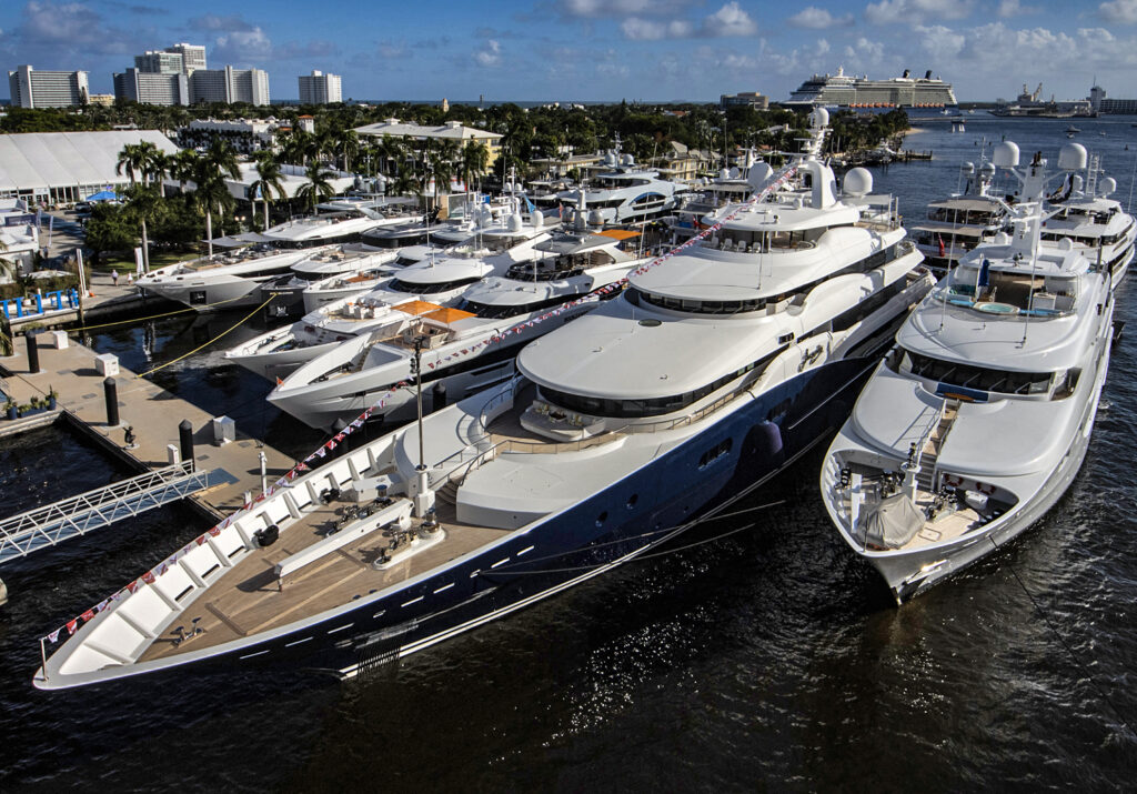 Fort Lauderdale International Boat Show, World's Largest In-Water Show ...