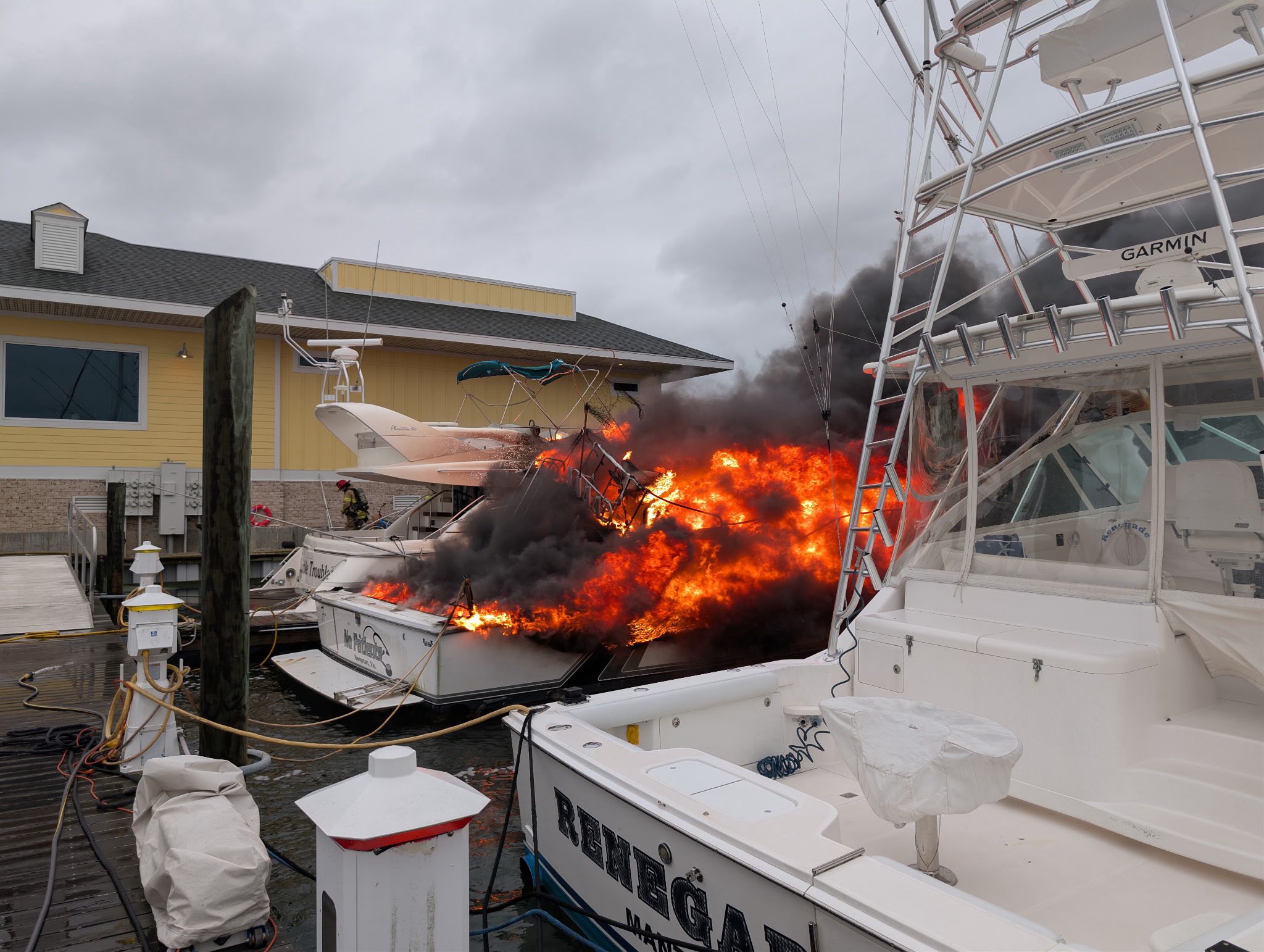 Photos: 3 Vessels Damaged in Boat Fire near Popular Hampton Roads ...